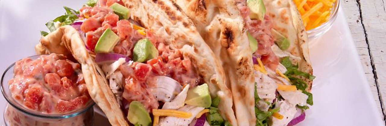 Foodservice Recipe: Chicken Avocado Flatbread with Green Chili Aioli